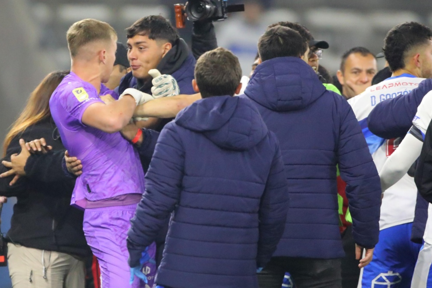 Las sanciones que dejó la pelea del clásico de la UC y Colo Colo : El ...